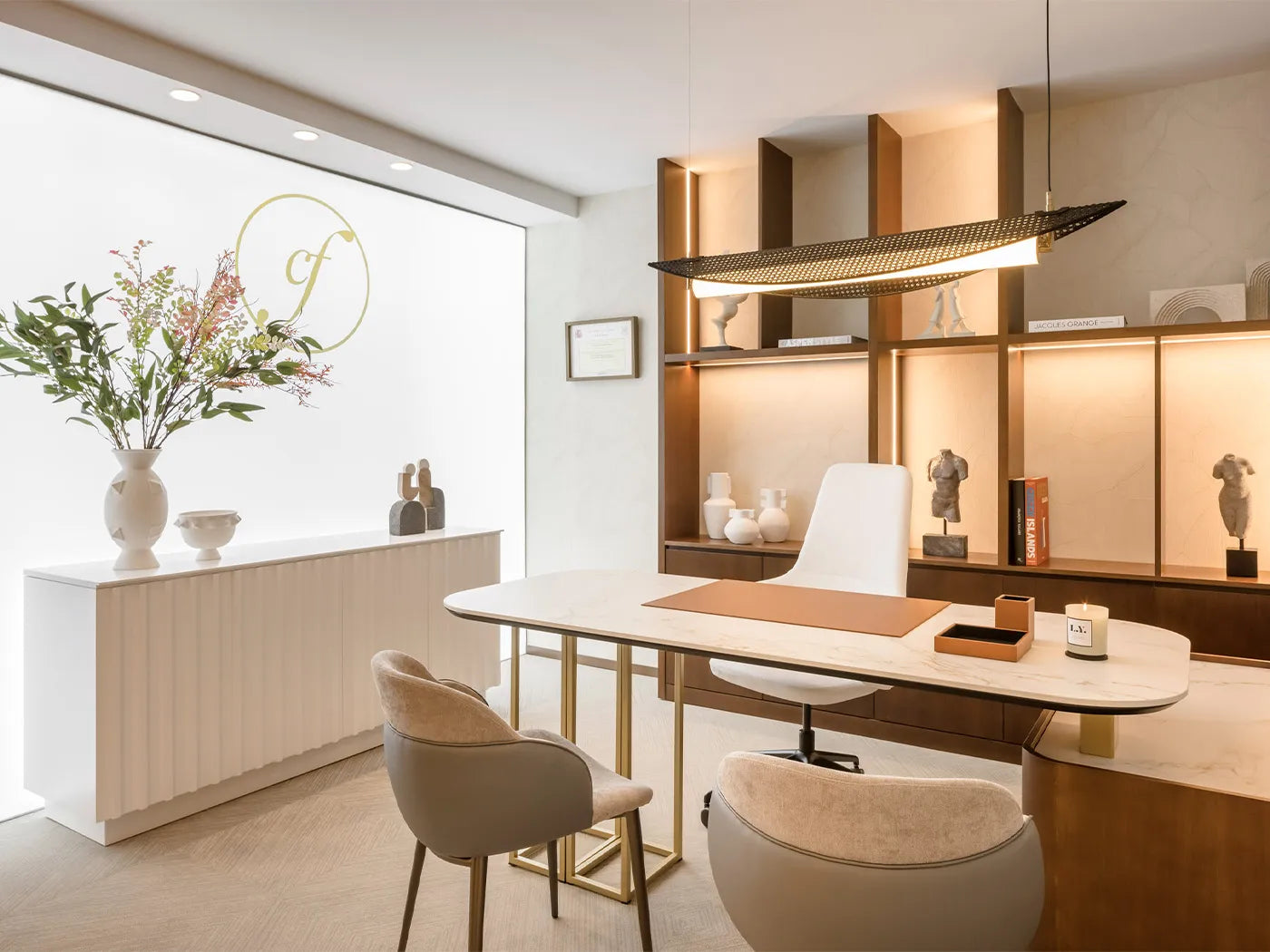 Eglooh Partners with Studio Laura Yerpes for Clínica Forcada Project